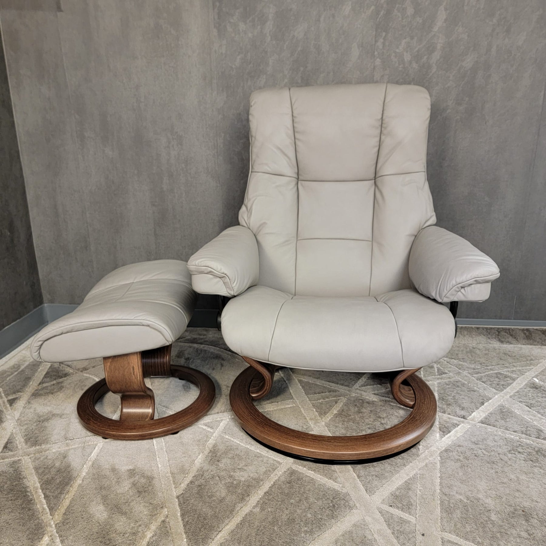 Stressless Mayfair (Medium) – SL Recliners