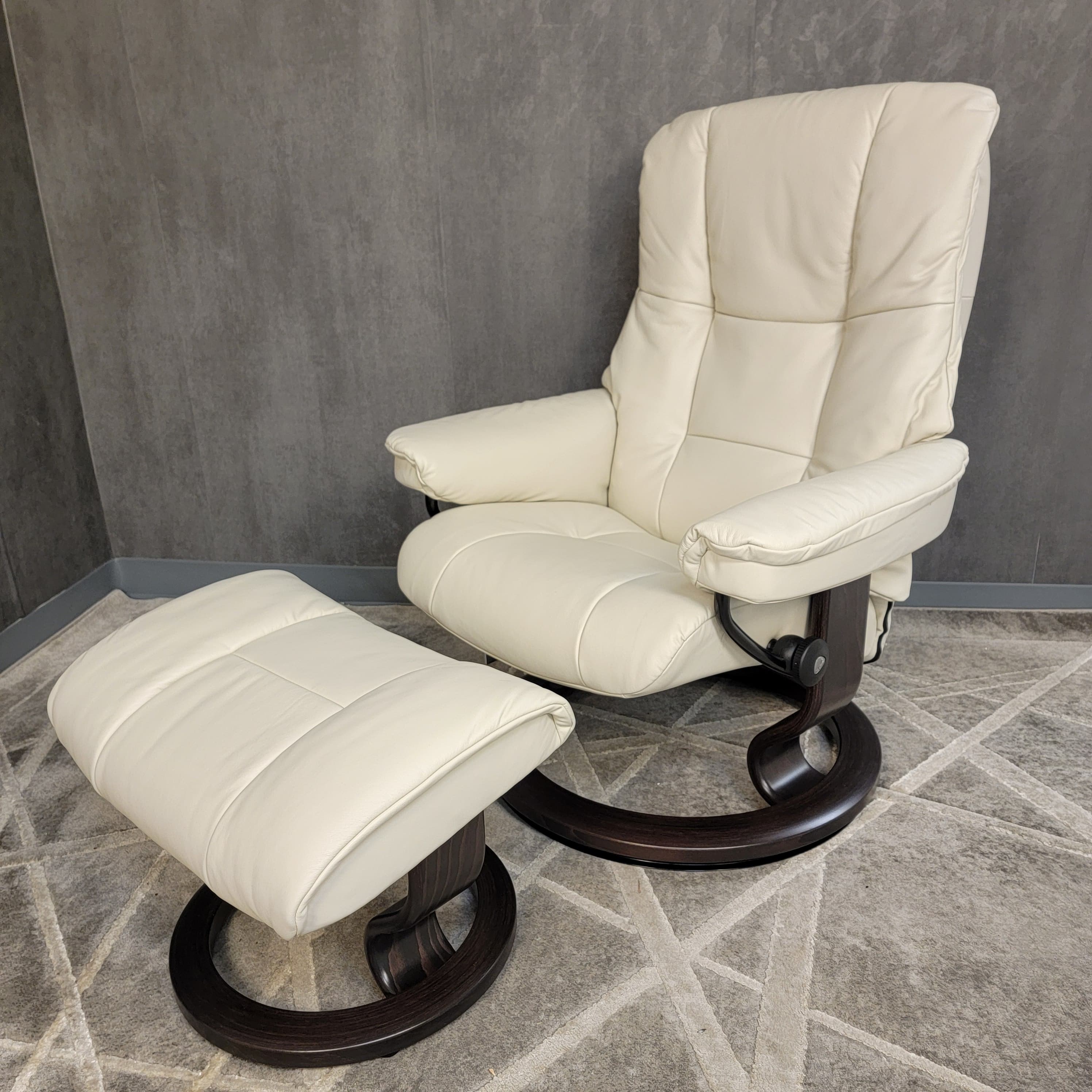 Stressless Mayfair (Medium) – SL Recliners