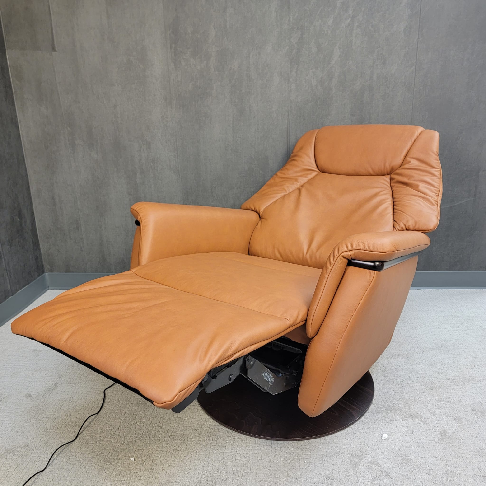 Stressless Max (Large) {Power Recliner} – SL Recliners