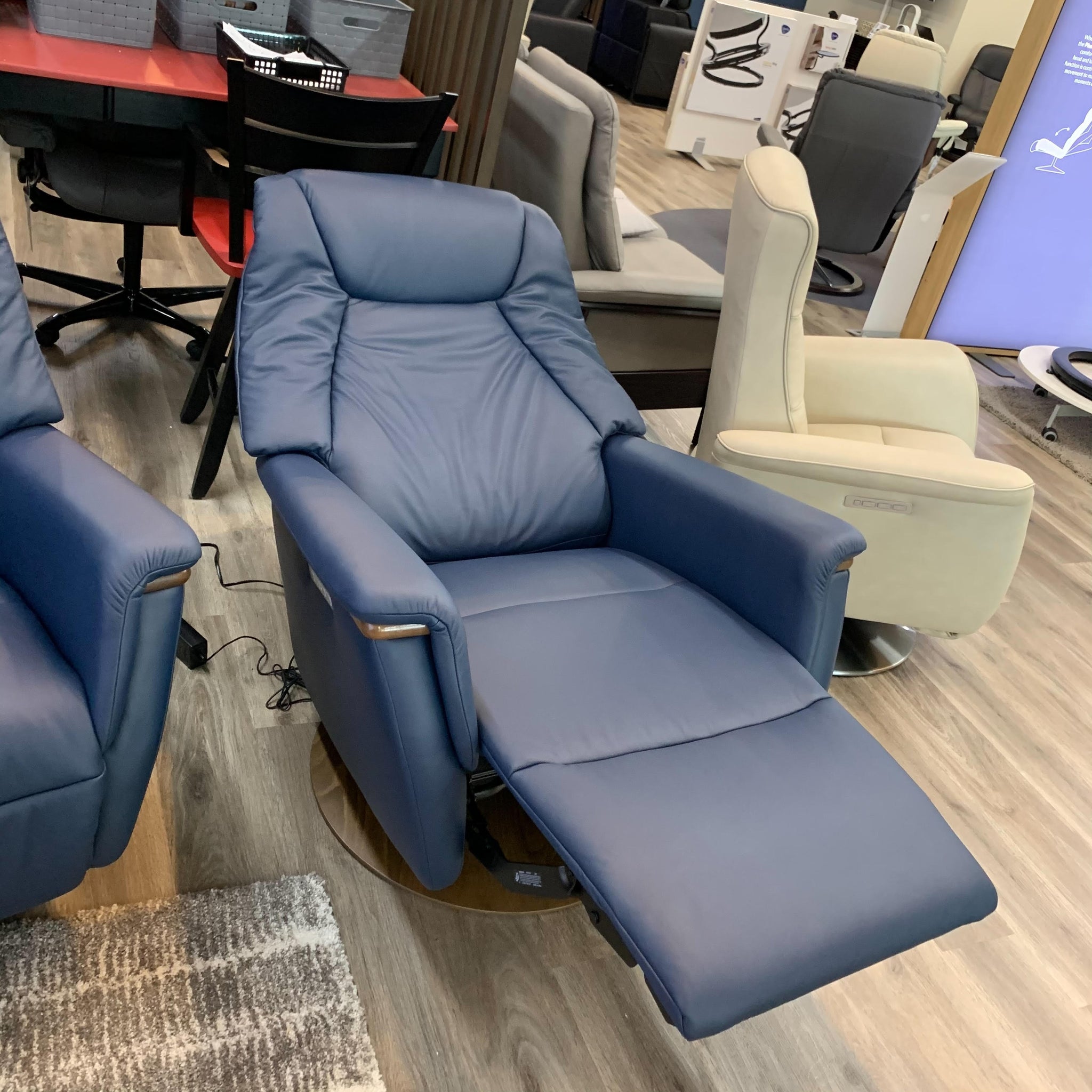 Stressless Max (Large) {Power Recliner} – SL Recliners